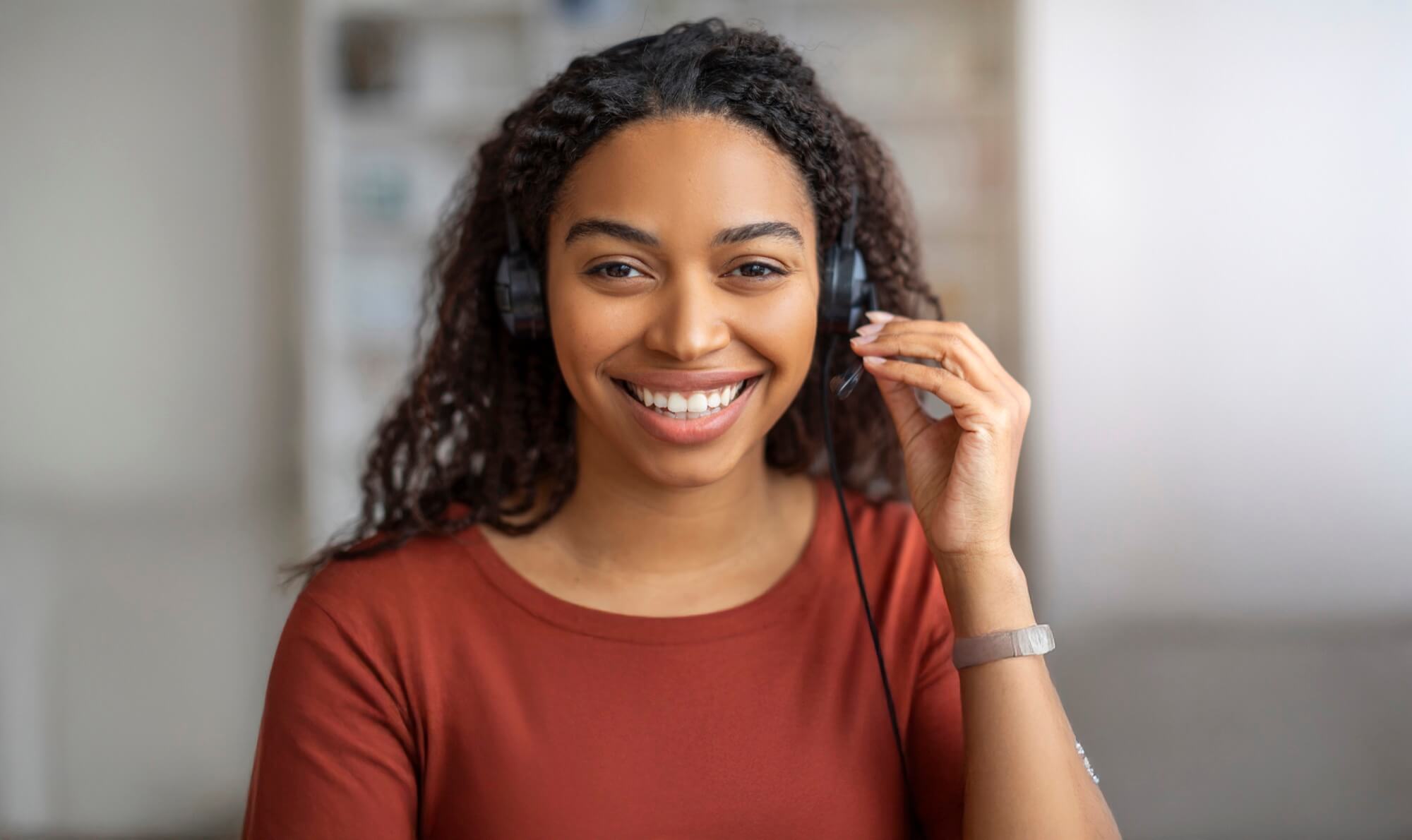 How to Improve First Call Resolution in Your Contact Center (6 ...